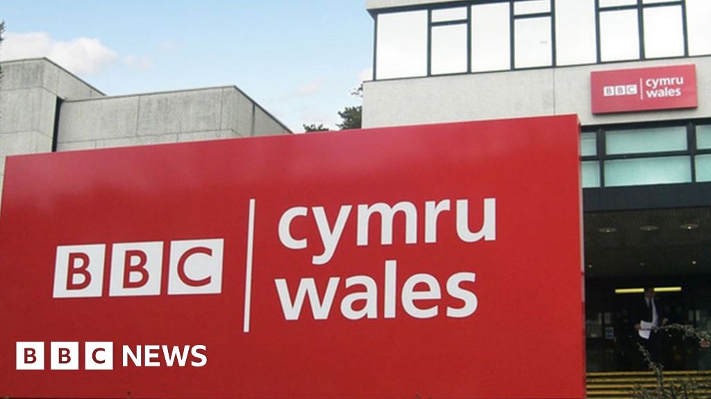 BBC Wales: Tony Hall promises funding news by March - BBC News