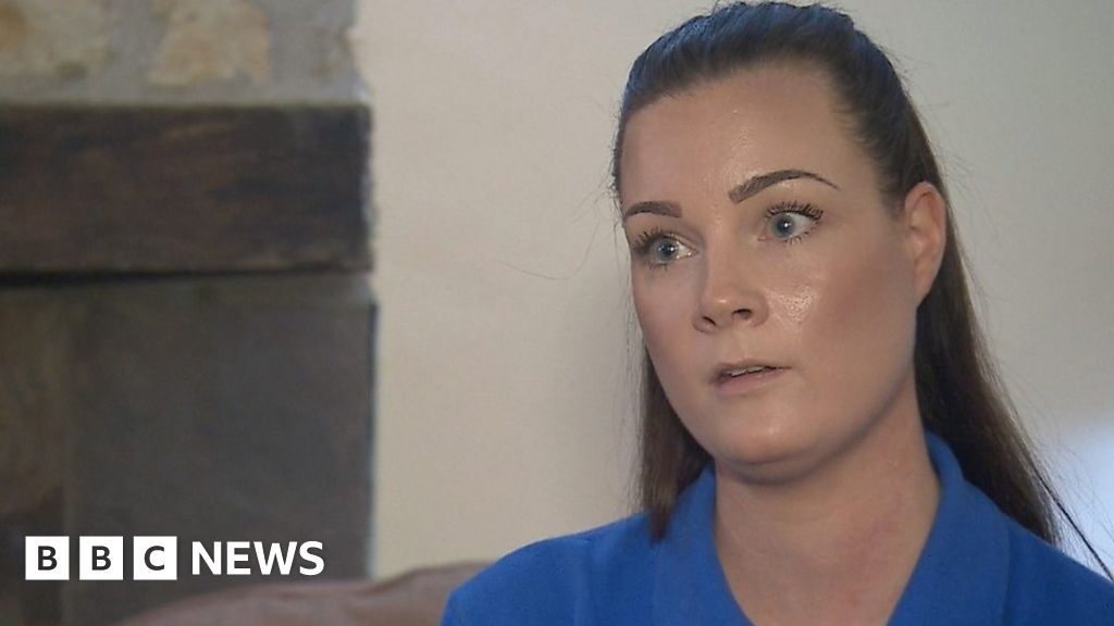 Memorial 'for all the fallen soldiers in the Vale' - BBC News