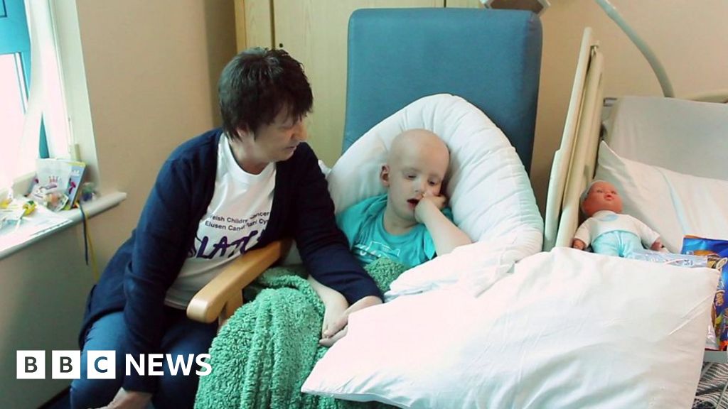Child cancer: 'I wish I could take it away from him' - BBC News