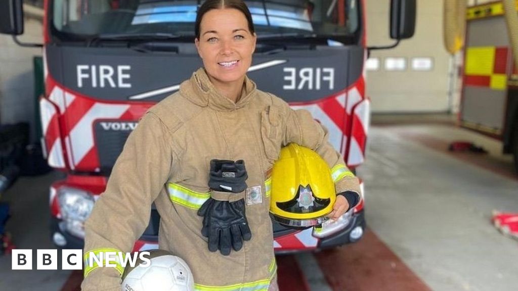 Euro 2022: Former Lionesses turned firefighters 'so proud' of England ...