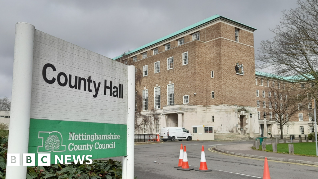 Public to help decide future of Nottinghamshire council HQ - BBC News