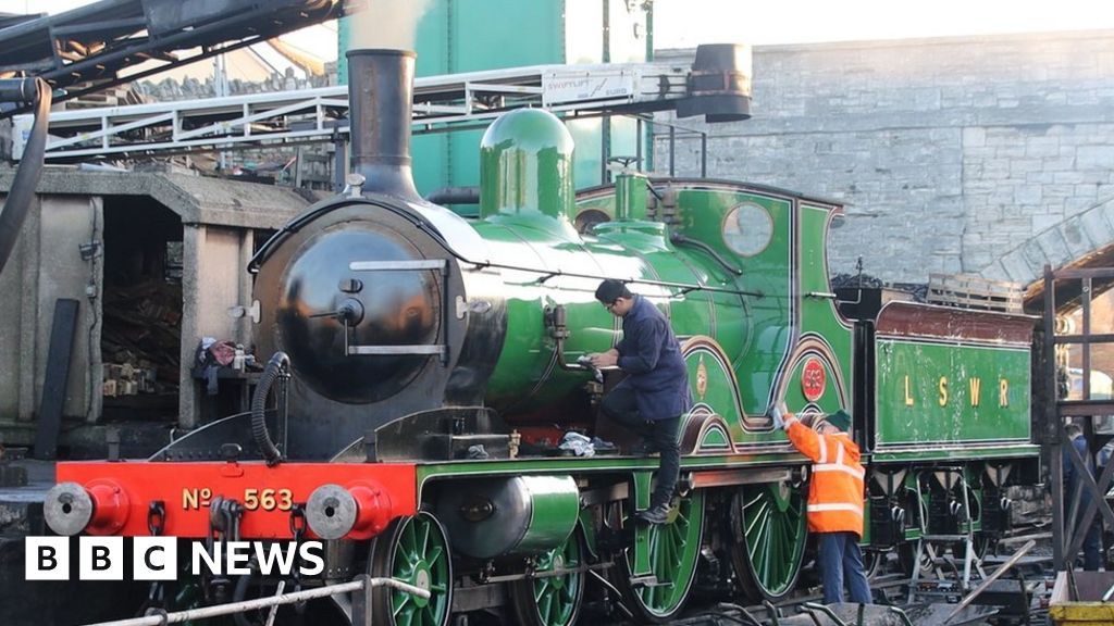 Dorset: Restored Victorian train returns to Swanage Railway track - BBC ...