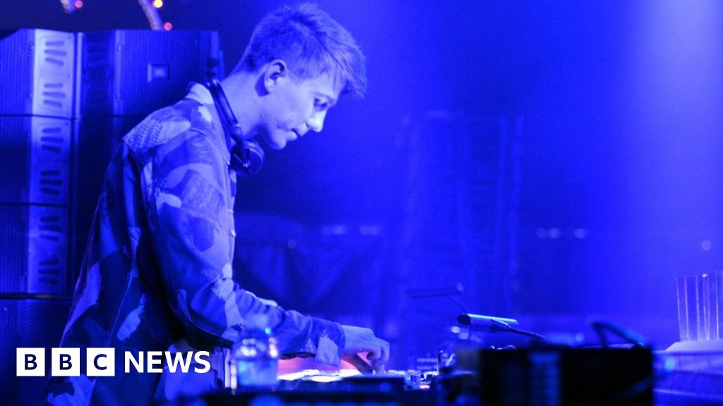 How to be a successful DJ, by SG Lewis - BBC News