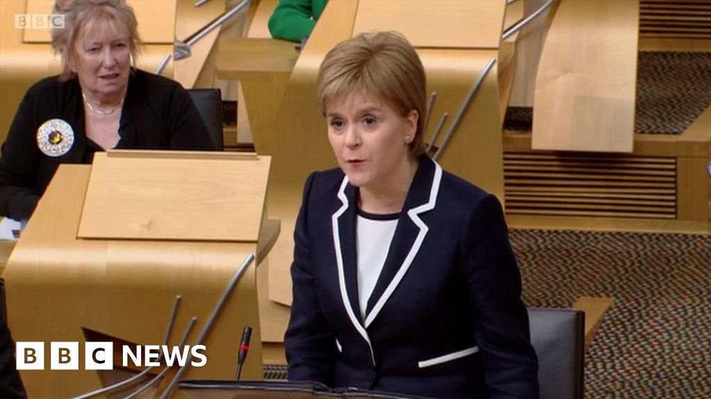 Questions raised over SNP fracking stance - BBC News