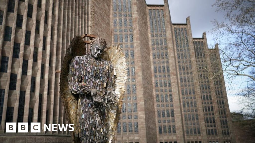 Nottingham City Council criticised over Knife Angel snub - BBC News