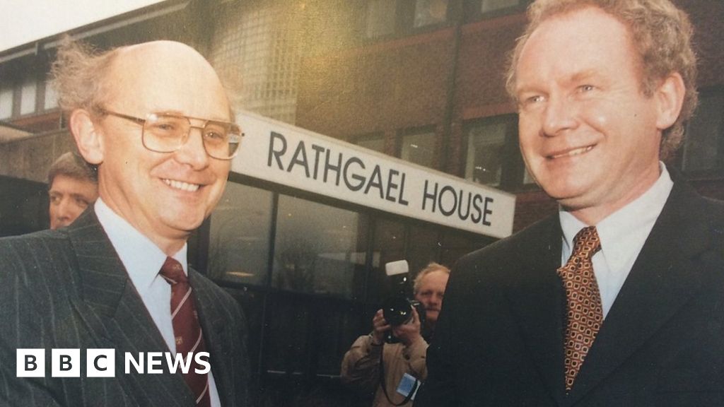 Martin McGuinness a 'statesman', says Sir Nigel Hamilton - BBC News
