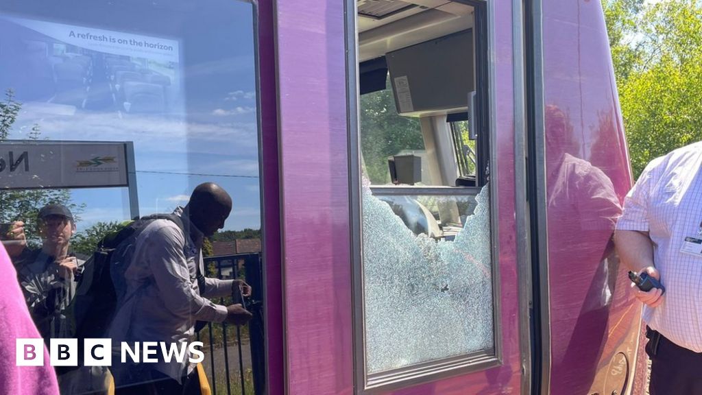 Newstead: Investigation after passenger train window smashed