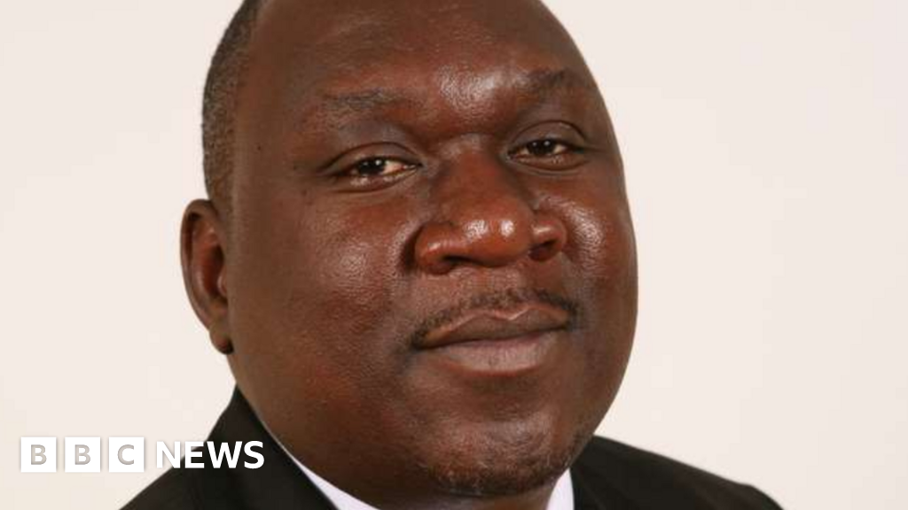 Papa Shirandula: Much-loved Kenyan comedian buried - BBC News