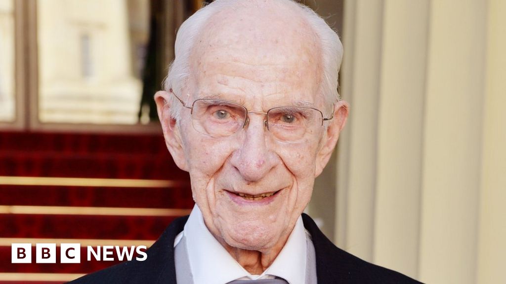 Dr William Frankland, allergy scientist pioneer, dies aged 108 - BBC News