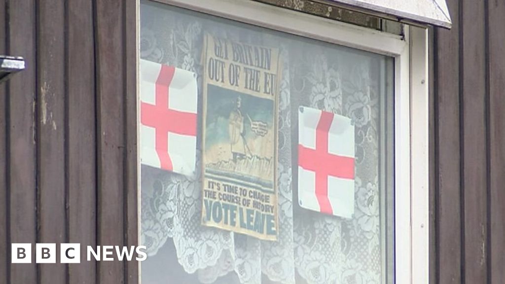 'Brexit town' in Black Country prepares for general election - BBC News