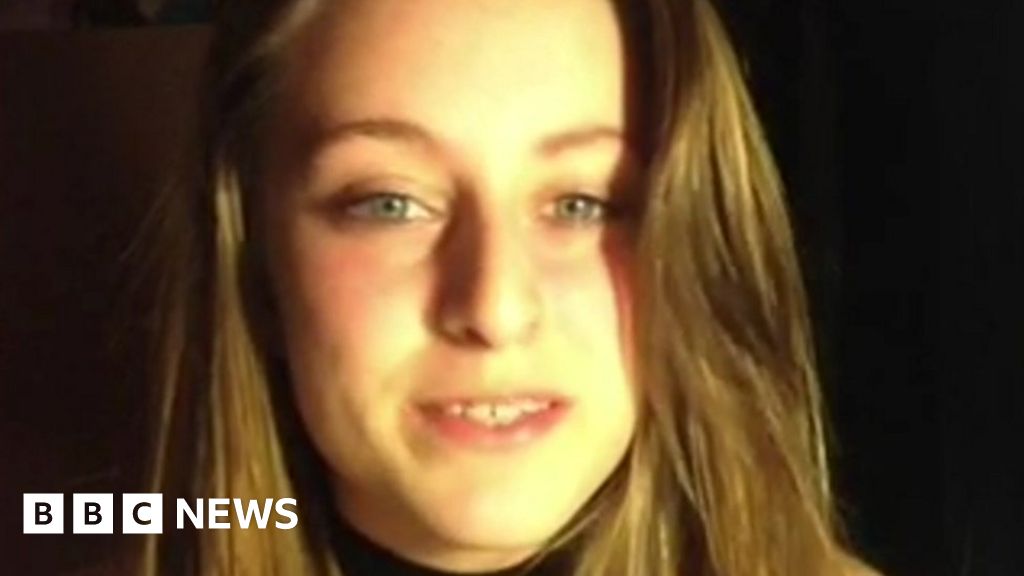 Being 15 in 2015: Aliyah's story - BBC News