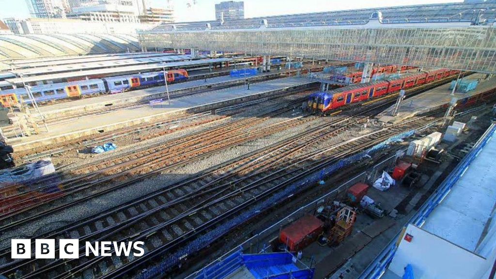 London Waterloo's £800m revamp 'well under way' - BBC News