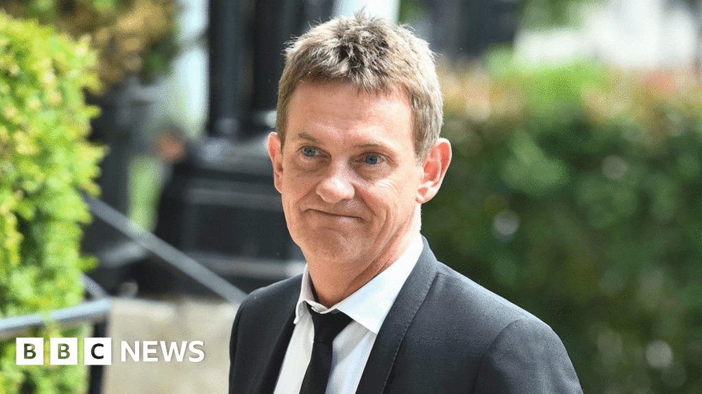 Matthew Wright says emotional goodbye to The Wright Stuff - BBC News