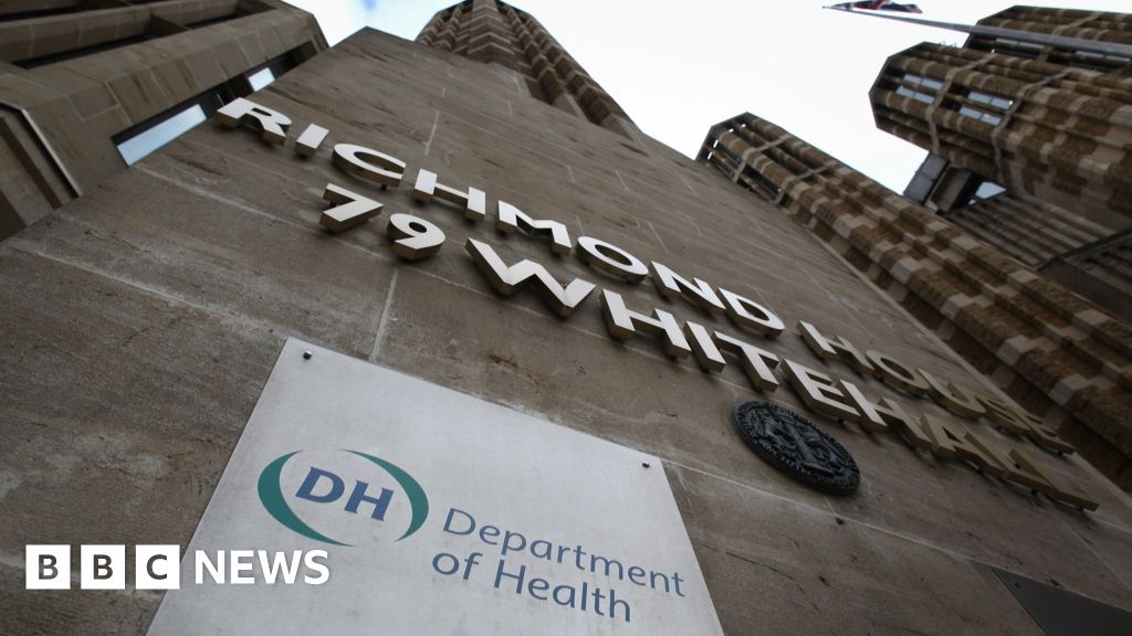 Department of Health to cut 650 jobs to reduce costs - BBC News