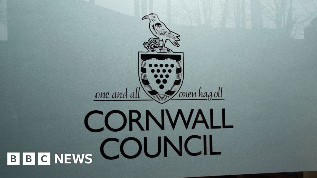 Cornwall Council votes for greater protection from abuse for members