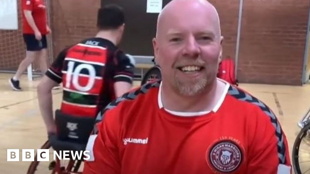 Wigan Warriors: Wheelchair rugby coach praises fast-paced team - BBC News