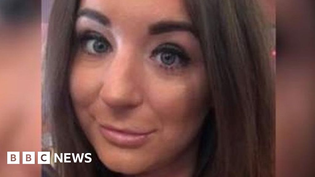 Man admits stabbing wife to death in Barnsley