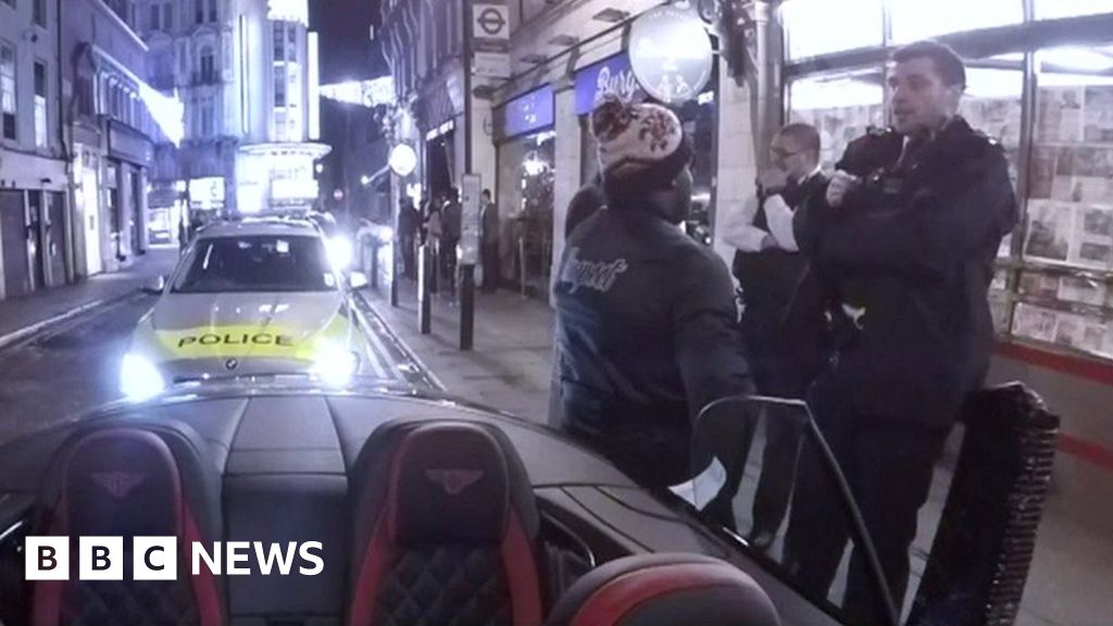 IPCC to investigate Met after DJ told 'black men commit crime' - BBC News