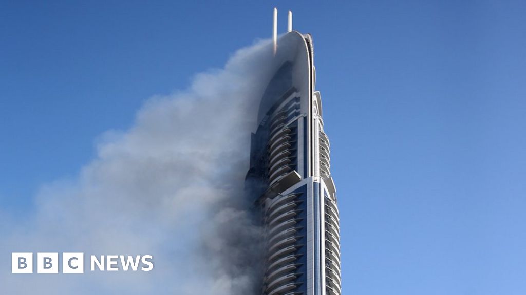 Dubai seeks cause of massive hotel fire at New Year - BBC News