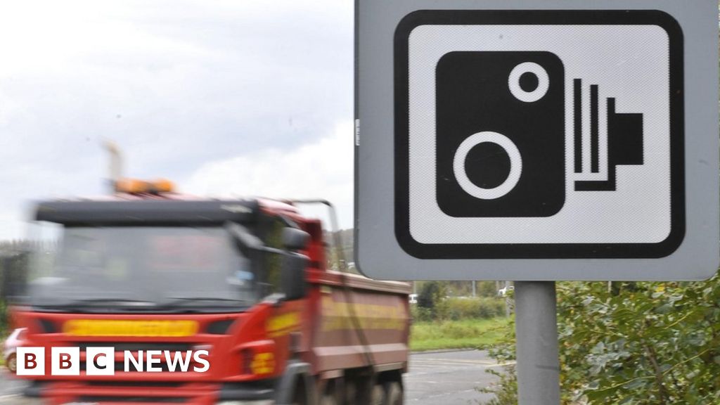 New bi-directional speed cameras in Devon and Cornwall - BBC News