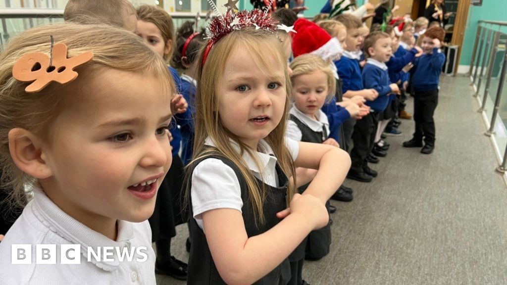 Retford: Flood-hit school 'ends term on high' at new site