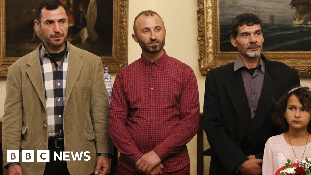 Greek citizenship for migrants who saved lives in wildfire