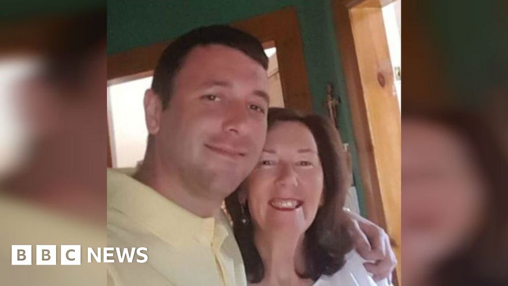 Glasgow mother's plea over unsolved murder of Tony Ferns - BBC News