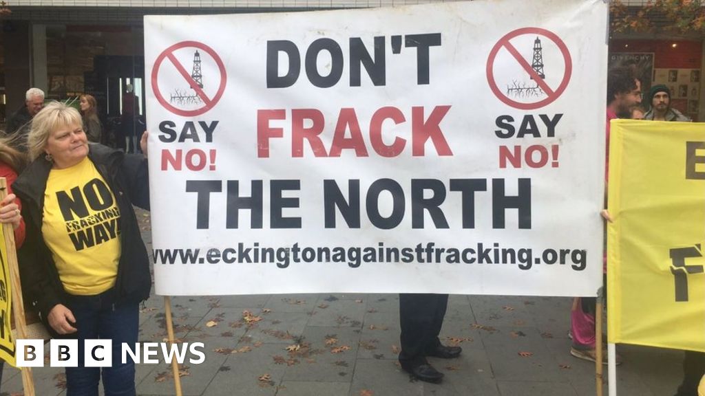 UK Fracking: Hundreds attend Sheffield protest - BBC News