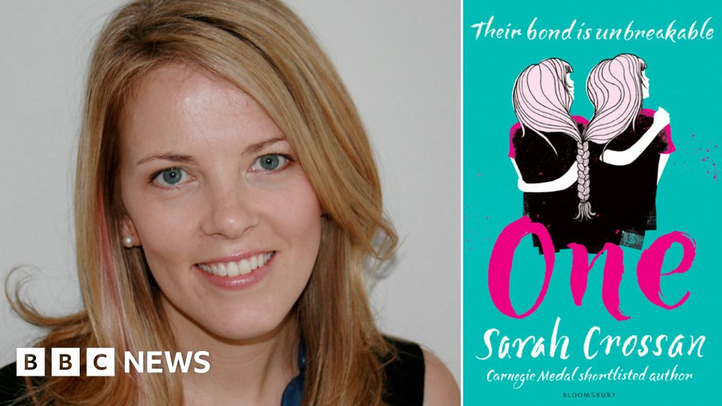 Sarah Crossan's One, about conjoined twins, wins YA book prize - BBC News