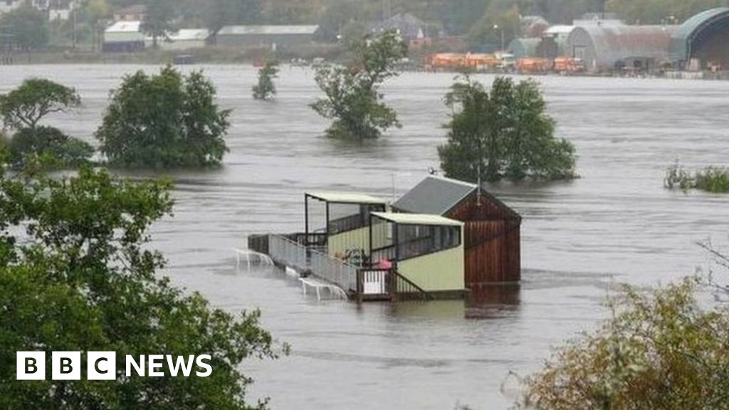 Storm Babet warnings for flood-hit areas of Scotland - BBC News