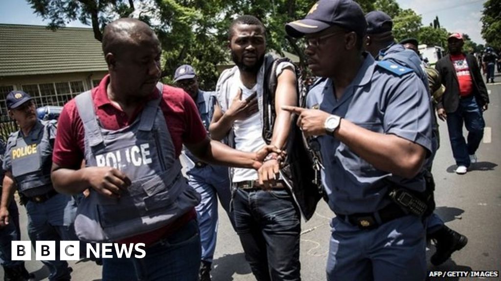 DR Congo protests: 'They said if you go out, you may not return' - BBC News