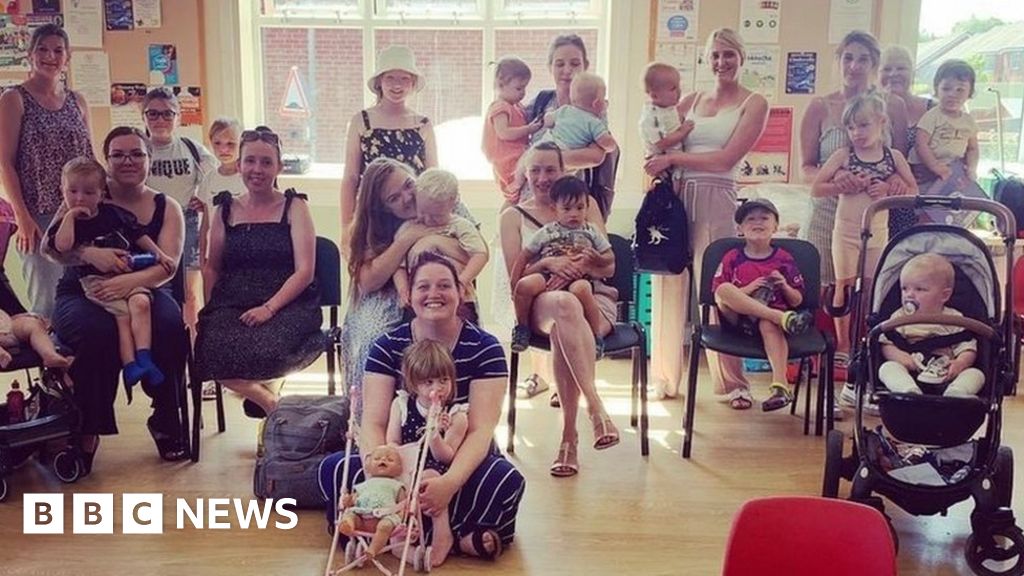 Stoke-on-Trent mums support group sees 500% rise in referrals - BBC News