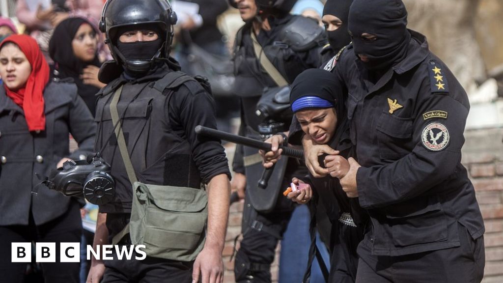 Egypt: 'Dozens detained secretly' by security forces - BBC News