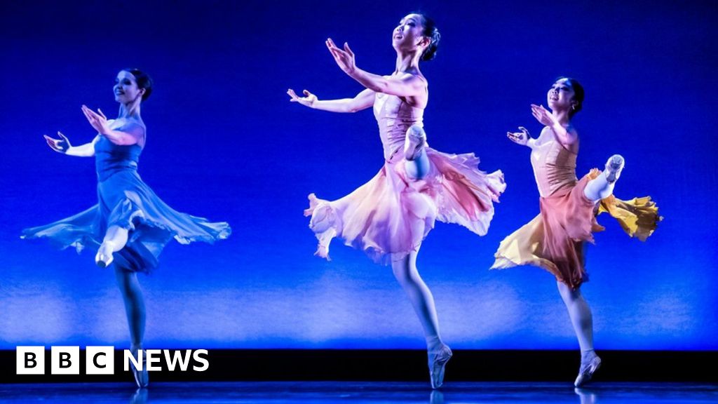 Northern Ballet music cuts are cultural vandalism - union - BBC News