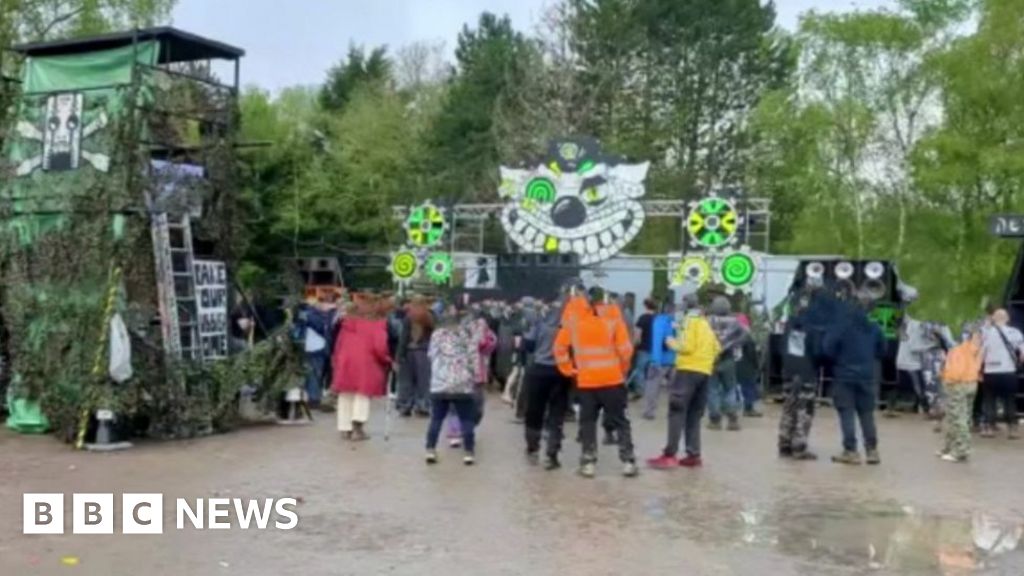 Stillingfleet: Men held over illegal rave bailed by police - BBC News