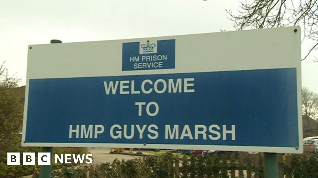 Inmate arrested after Guys Marsh prison fire - BBC News