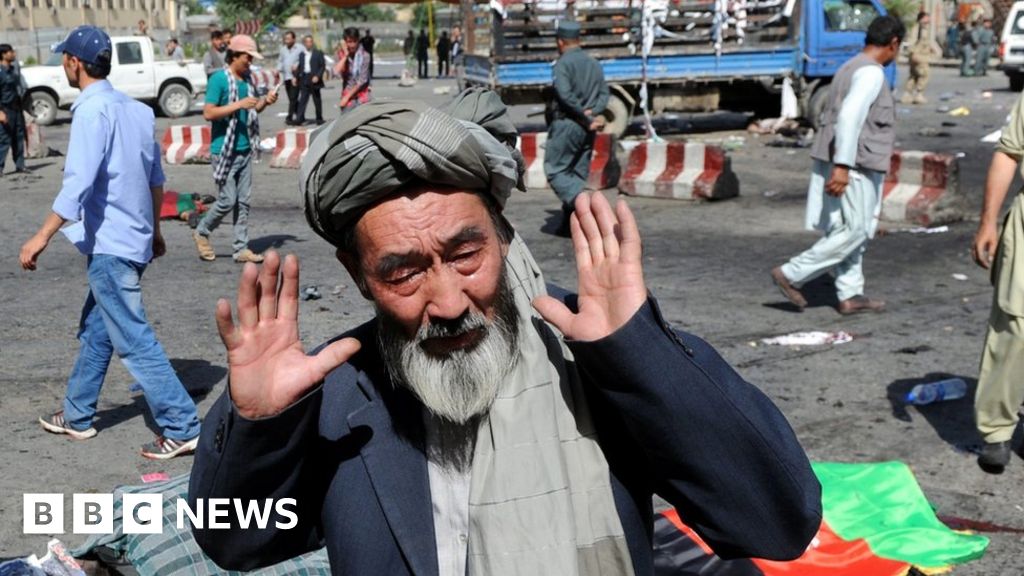 Kabul explosion: IS 'claims attack on Hazara protest' - BBC News