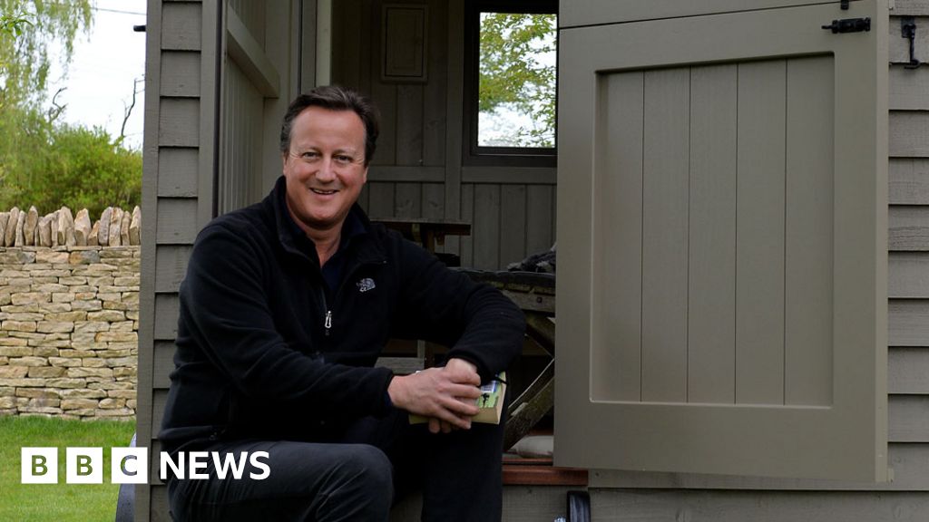 David Cameron buys £25,000 garden shed 'to write in' - BBC News