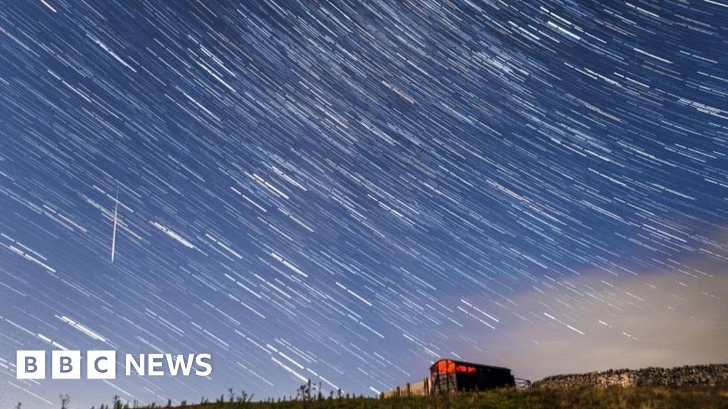 Perseid meteor shower to be visible over Northern Ireland - BBC News