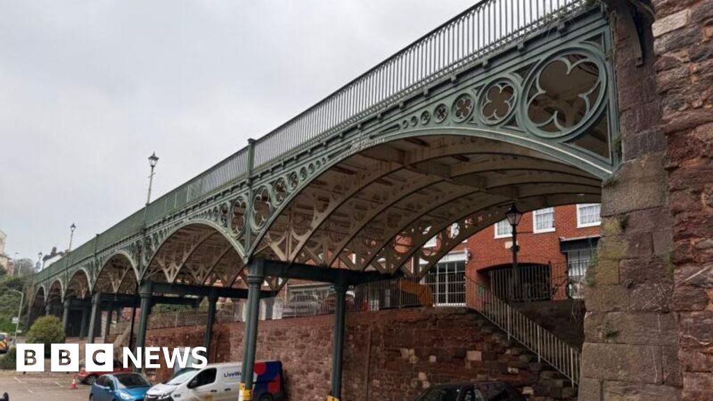 Exeter Iron Bridge refurbishment closes road until summer