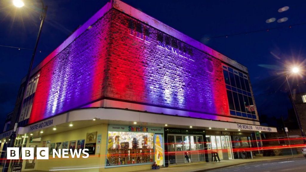 Mowlem Theatre: Community arts space upgrade under way - BBC News