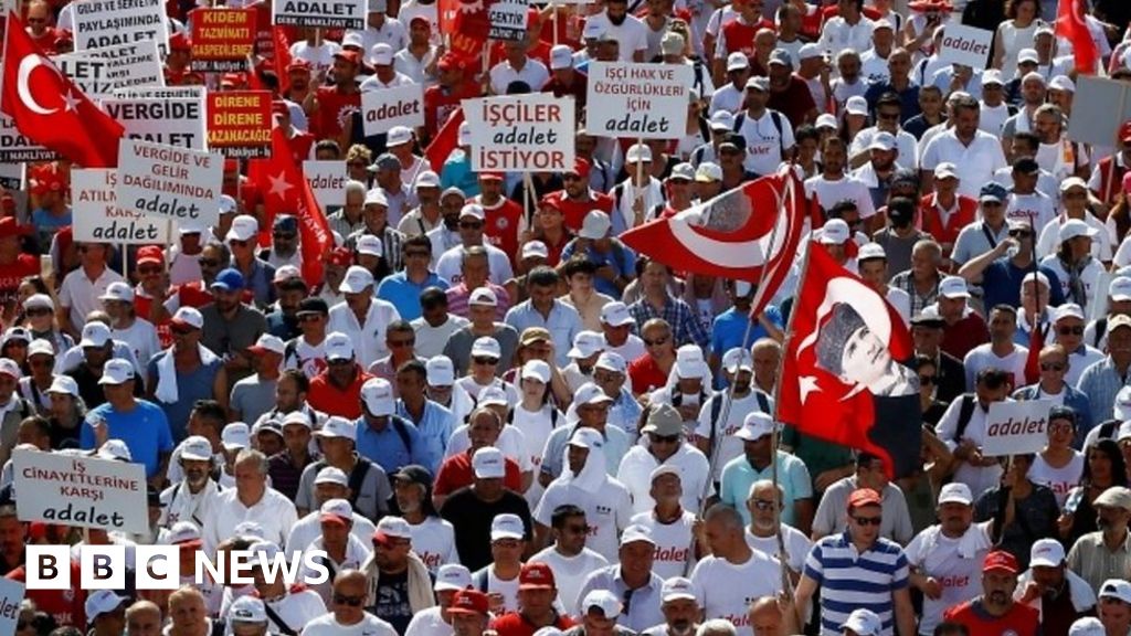 Turkey's opposition holds march amid tight security