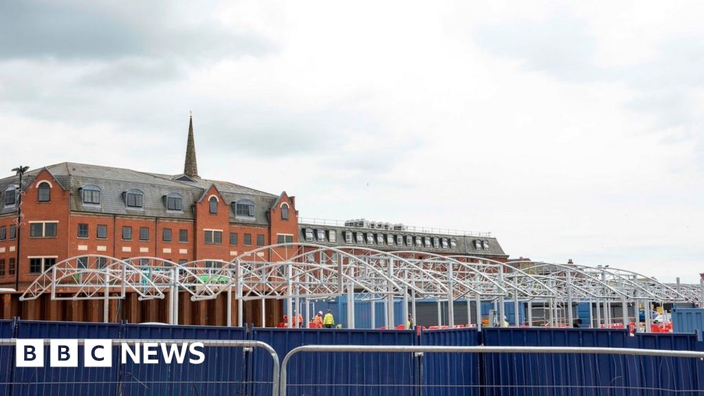 Wolverhampton market work halted by human remains find - BBC News
