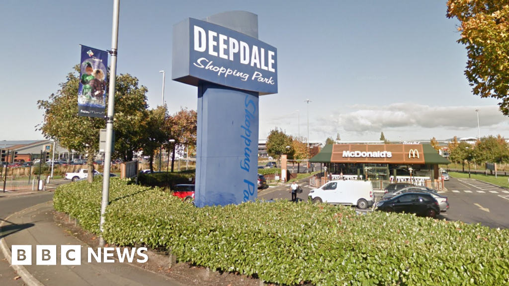 Boy, 16, held over double stabbing in Preston - BBC News