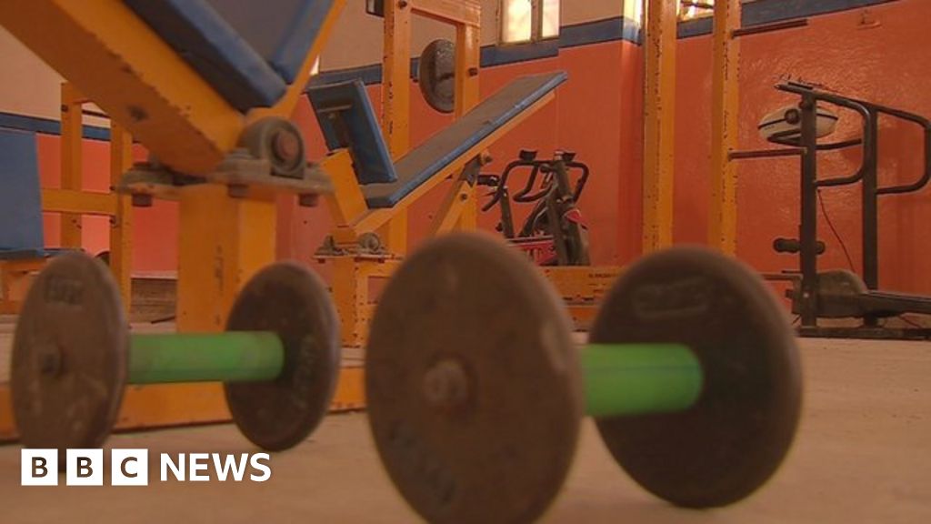 Inside Shaddadi: The town destroyed by Syria's conflict - BBC News