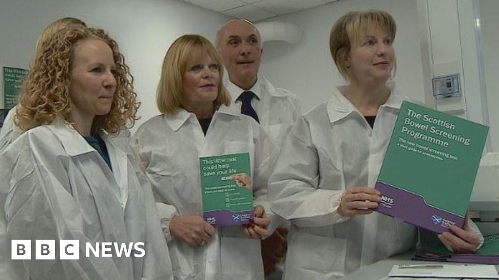 Simplified test for bowel cancer launched - BBC News