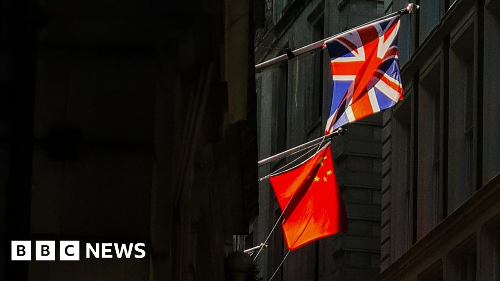 UK expelled Chinese journalists 'working as spies' - BBC News