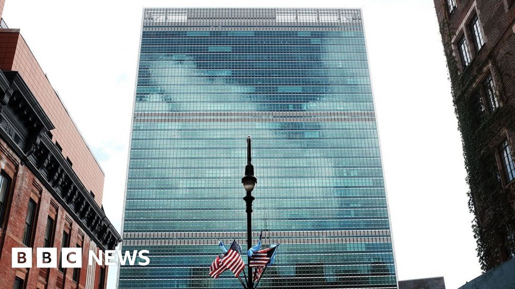 World leaders prepare to sign Paris climate treaty - BBC News