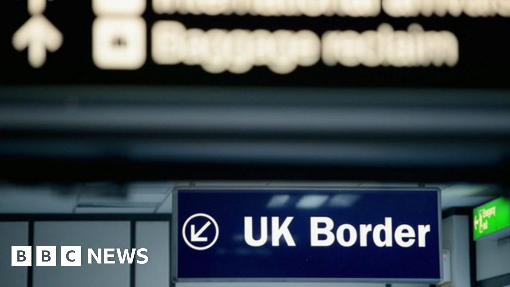 Leave campaign hones in on latest UK migration figures - BBC News