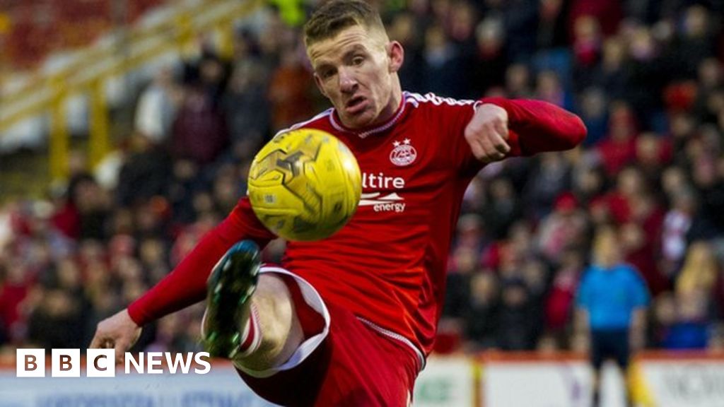Aberdeen footballer Jonny Hayes fined for roadworks speeding - BBC News